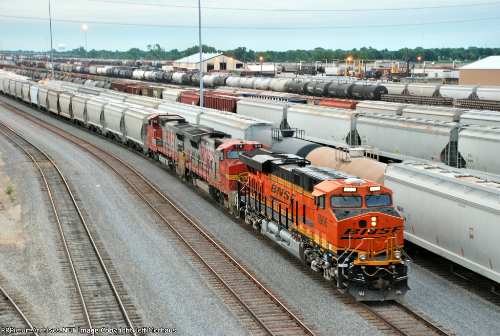 BNSF 6906